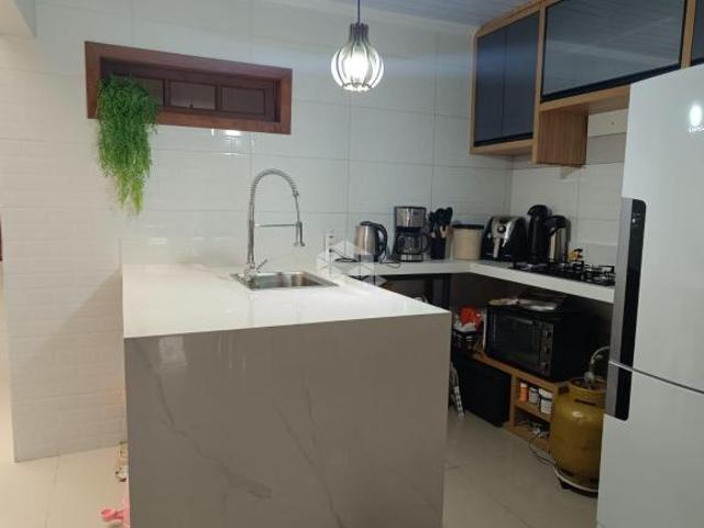 Casa com 2 dormitórios próximo ao centro de Canoas