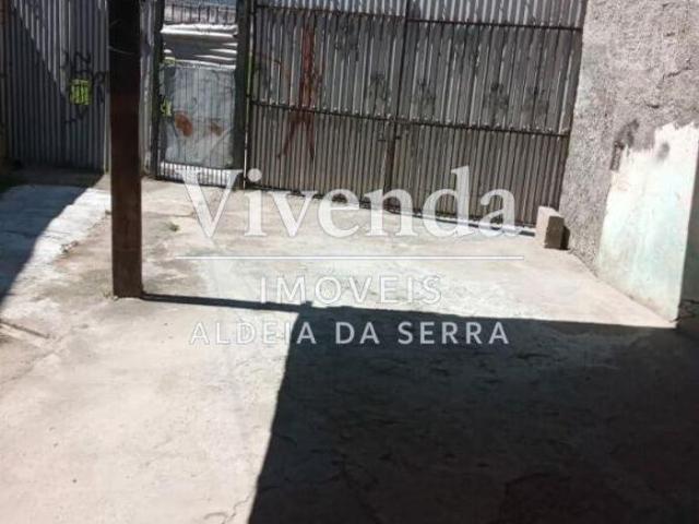 Casa com 2 dormitórios próxima à estação Eng. Cardoso da CPTM