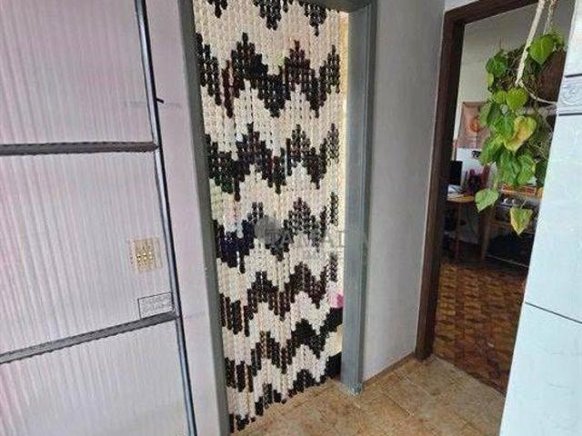 Casa com 2 dormitórios, quintal, churrasqueira, depósito, à venda, 175 m² por R$ 744.000 Cidade L