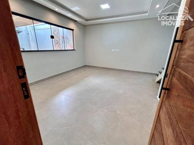 Casa com 2 dormitórios, suíte, escritório e área gourmet