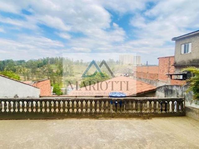 Casa com 2 Dormitórios, Suíte, Quintal com Árvores Frutíferas e Terreno de 500m² à Venda em Perus –