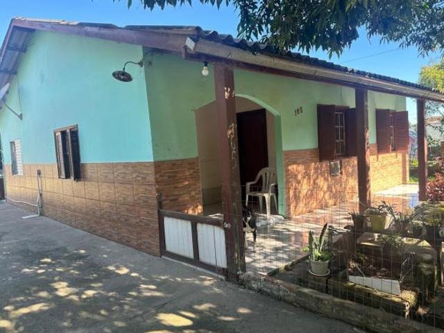 Casa com 2 dormitórios suítes no bairro Lageado, em área rural de Porto Alegre