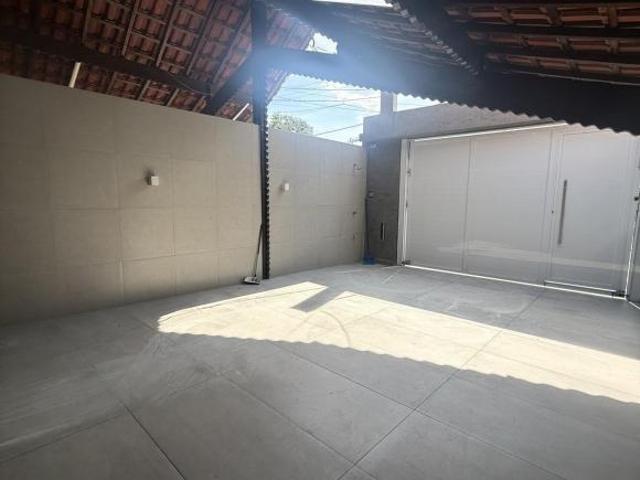 Casa com 2 dormitórios sendo 1 suíte com closet no Canto do Forte