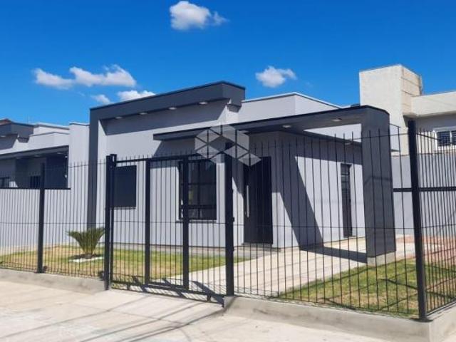 Casa com 2 dormitórios, sendo 1 Suíte, Sala, Pátio