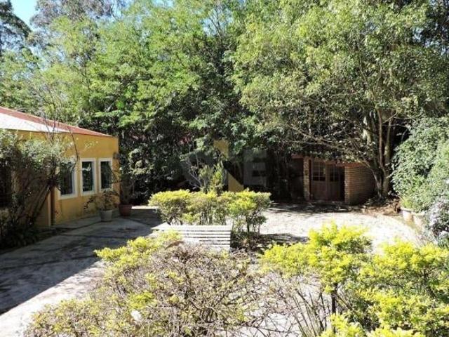 Casa com 2 dormitórios, sendo 2 suíte para venda Granja Viana Cotia SP
