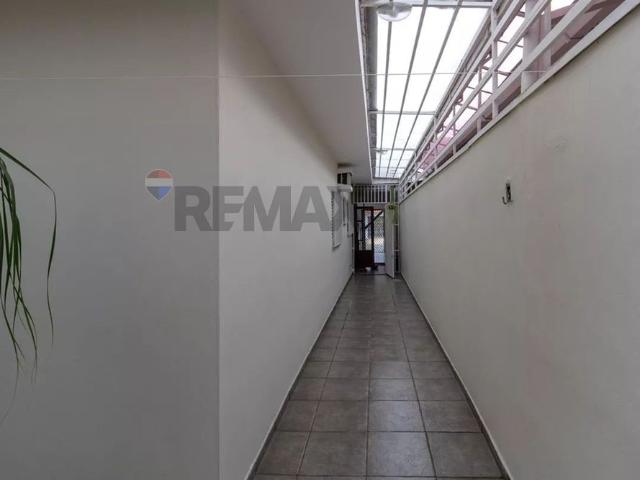 Casa com 2 Dormitórios, sendo 2 Suítes para Locação na Vila Galvão Guarulhos / SP