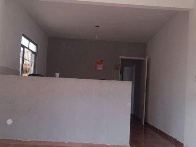 Casa com 2 Dormitórios, 1 Suíte, 250m² em Jardim Yone por R$ 320.000. Imóvel.
