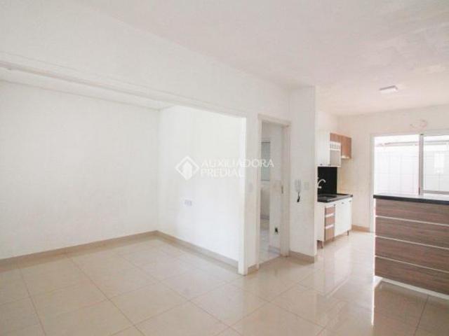 Casa com 2 dormitórios, 1 vaga Coberta