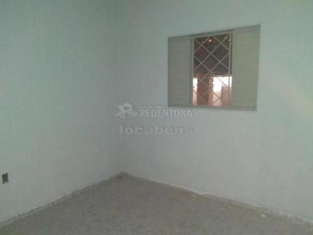 Casa com 2 dormitorios 1 vaga de garagem Jardim Arroyo