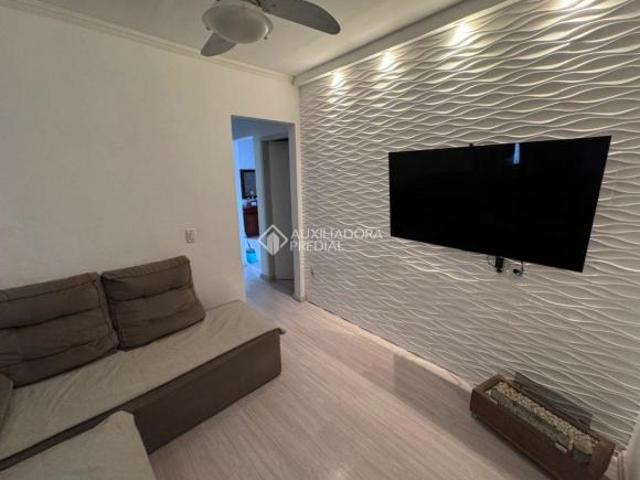 Casa com 2 Dormitórios 2 Vagas e Piscina