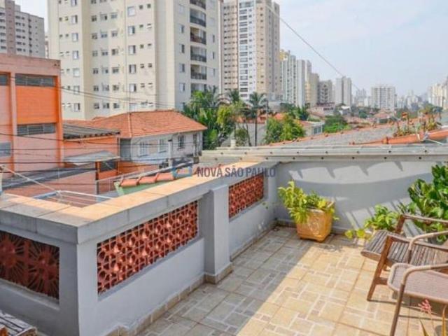 Casa com 2 dormitórios, 2 Vagas próximo ao Metrô Praça da Árvore
