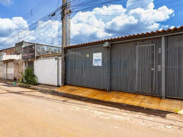 Casa com 2 Kits à Venda na QR 115 Samambaia Sul
