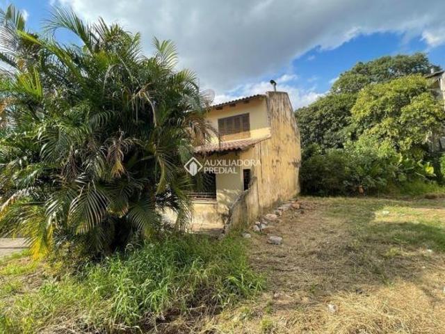 Casa com 2 pavimentos 4 dormitórios