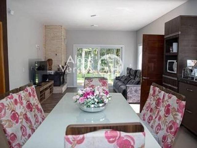 Casa com 2 quartos, 111m², à venda em Gramado, Vivendas do Arvoredo