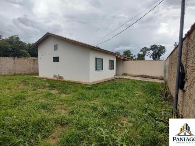 Casa com 2 quartos 1 suíte, amplo terreno, Altos do Parque, Cuiabá MT
