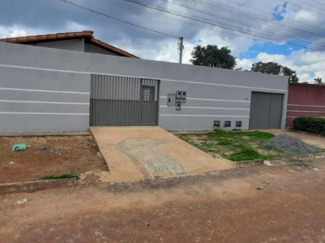 Casa com 2 quartos 1 suíte em condomínio no Parque Estrela D&apos Alva II Luziânia/GO