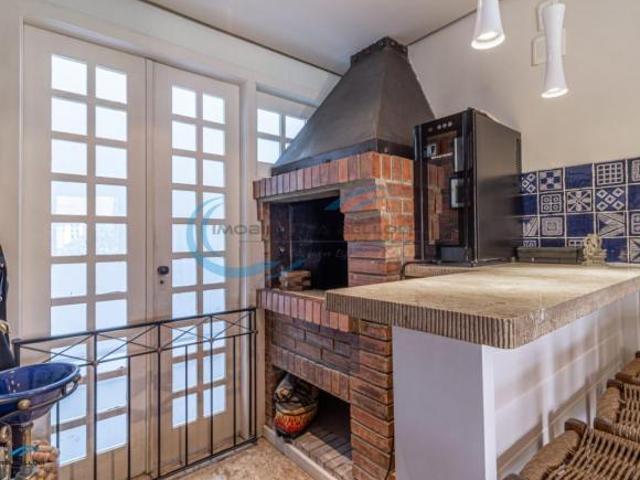 Casa com 2 quartos, 250.00m², à venda em Porto Alegre, Chacara das pedras