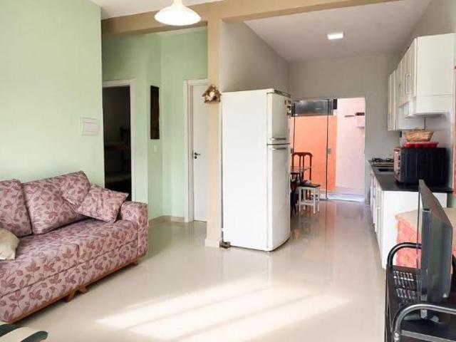 Casa com 2 quartos, 2 vagas, Saint Etienne Matinhos