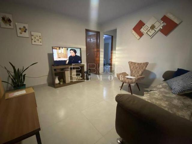 Casa com 2 quartos + 2 kitnets na QR 407 de Samambaia