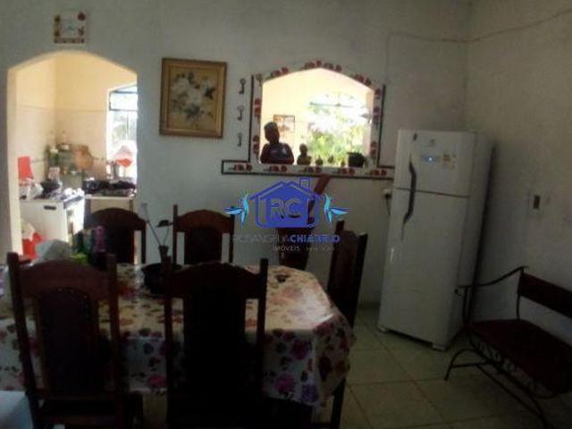 Casa com 2 quartos, 2 suítes, sala, cozinha, banheiro, quintal, cobertura. Casa bem arejada, indepen