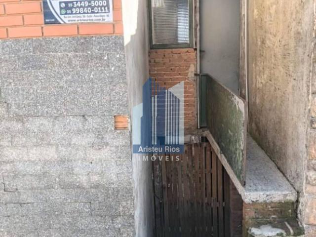 Casa com 2 quartos, 60 m²