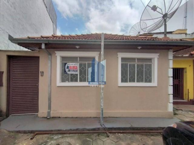 Casa com 2 quartos, 70 m²