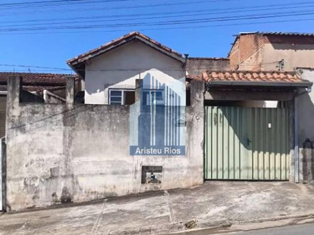 Casa com 2 quartos, 90 m²