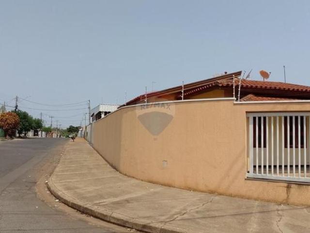 Casa com 2 quartos com área gourmet