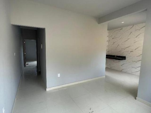 Casa com 2 Quartos com Quintal e excelente localização no Bom Jesus