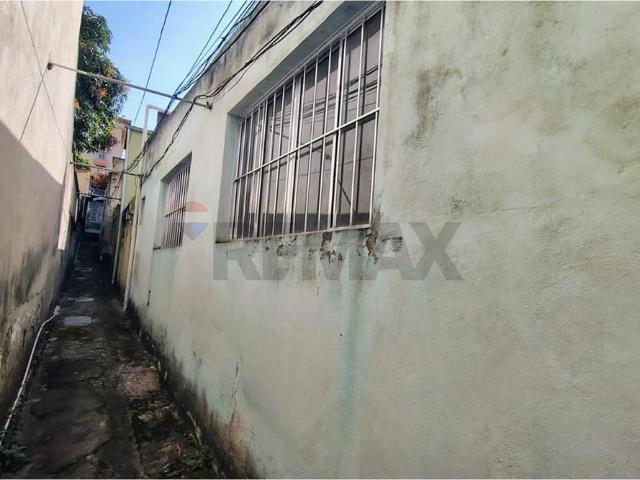 Casa com 2 quartos, com 100m², no Santa Tereza