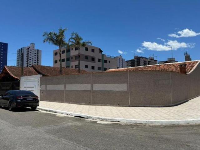 Casa com 2 quartos, Caiçara, Praia Grande R$ 900 mil