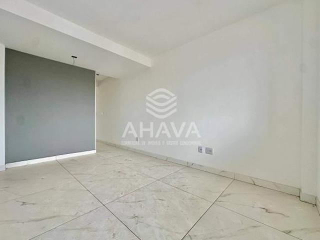 Casa com 2 Quartos á Venda, 80m²