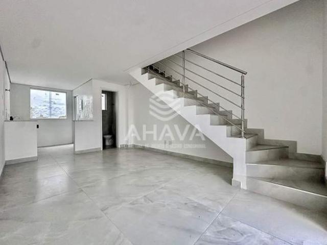 Casa com 2 Quartos à Venda, 80m², Planalto, próximo à Av. Doutor Cristiano Guimarães