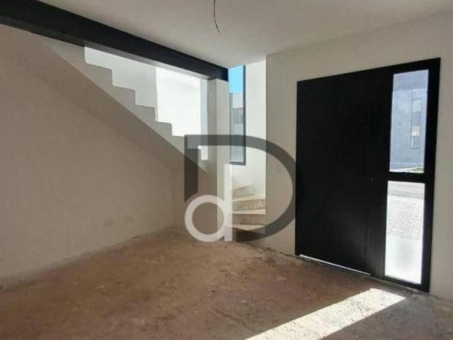 Casa com 2 quartos à venda, 81 m² por R$ 690.000 Vila Capuava Valinhos/SP