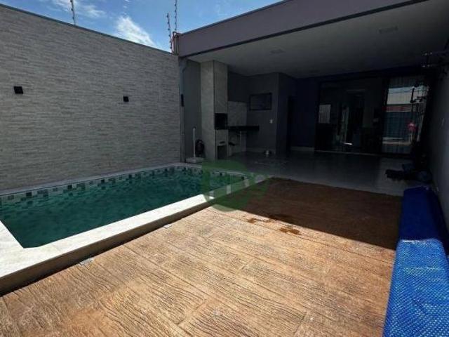 Casa com 2 quartos à venda, 105 m² por R$ 620.000