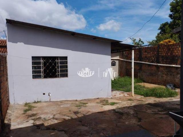 Casa com 2 quartos à venda, 120 m² por R$ 280.000 Jardim Piazentin Londrina/PR