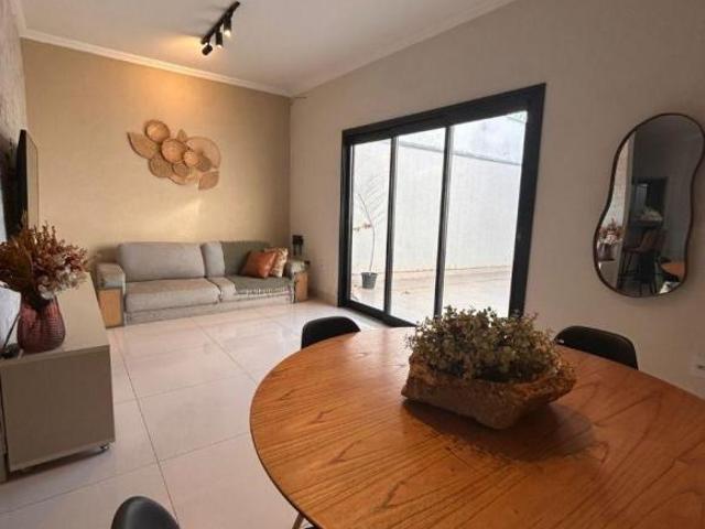 Casa com 2 quartos à venda, Bairro Novo Mundo Uberlândia/MG