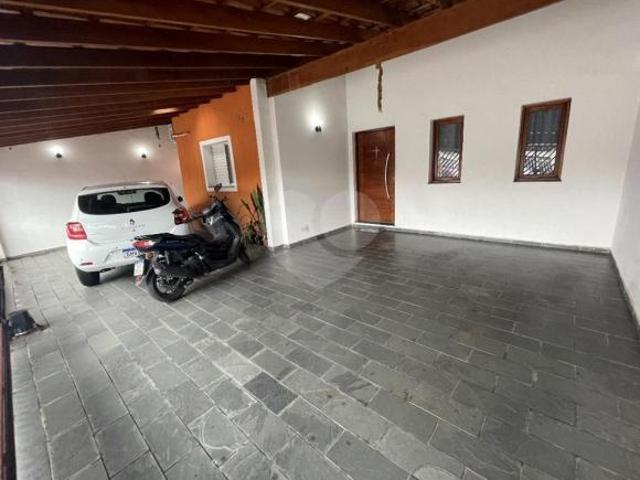 Casa com 2 quartos à venda em Vila Angélica SP