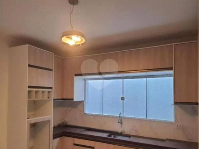 Casa com 2 quartos à venda em Vila Leis SP