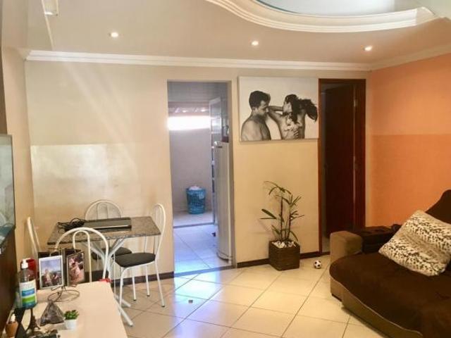 Casa com 2 quartos à venda em Belo Horizonte, no bairro Camargos