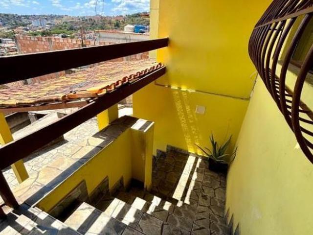 Casa com 2 quartos à venda em Belo Horizonte, no bairro Goiânia