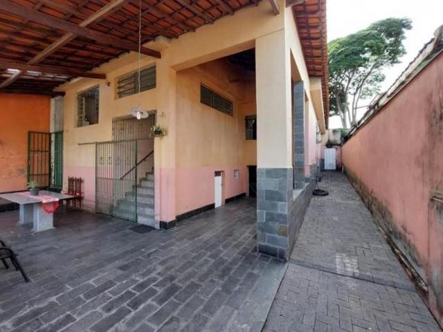 Casa com 2 quartos à venda em Belo Horizonte, no bairro Serrano