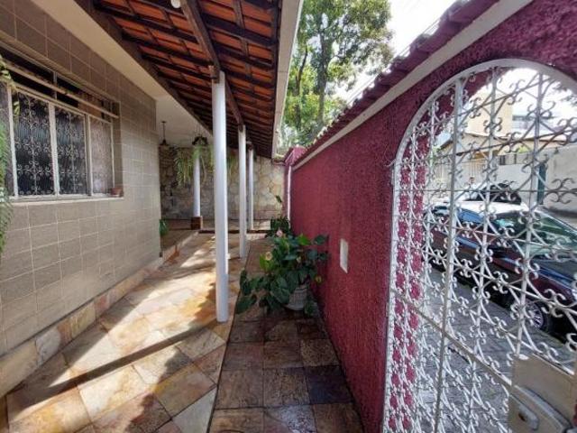 Casa com 2 quartos à venda em Belo Horizonte, no bairro Serrano