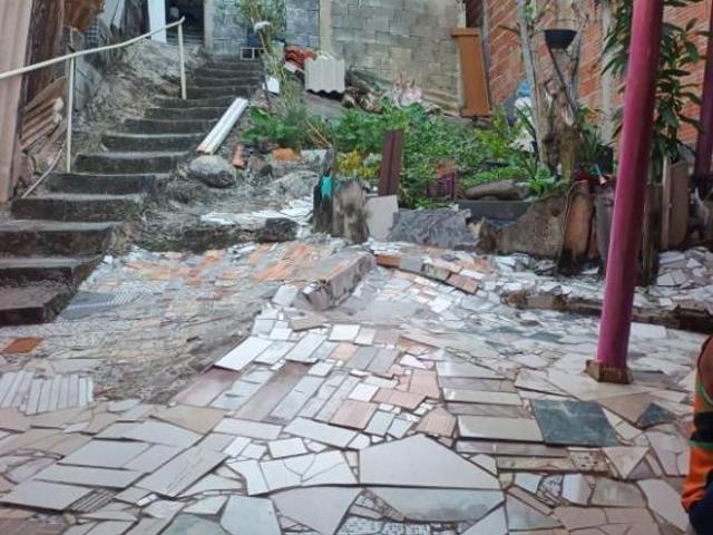 Casa com 2 quartos à venda em Betim, no bairro Icaivera