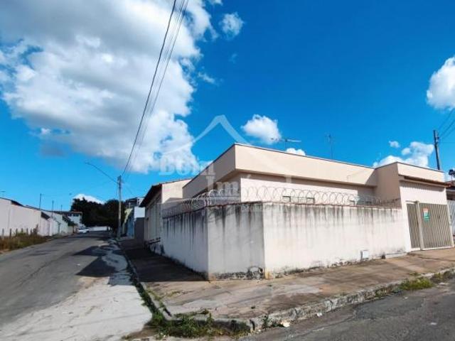 Casa com 2 quartos à venda em Campo Belo, no bairro Dona Marieta