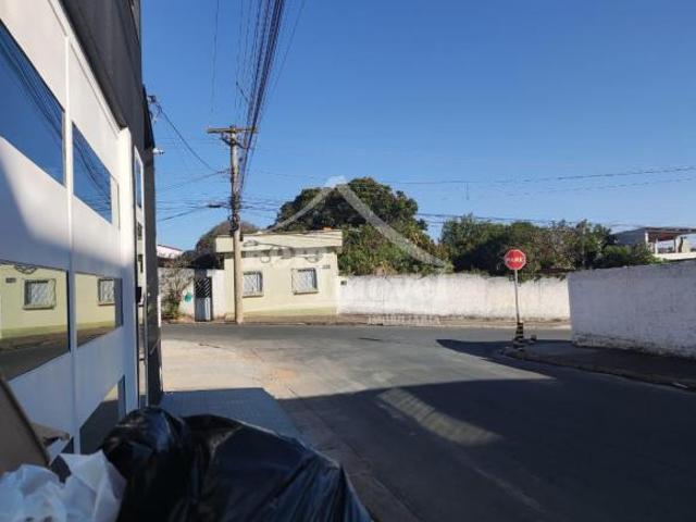 Casa com 2 quartos à venda em Campo Belo, no bairro Floresta