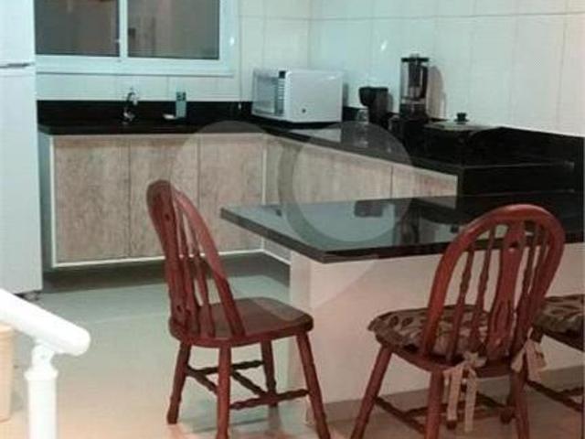 Casa com 2 quartos à venda em Centro SP