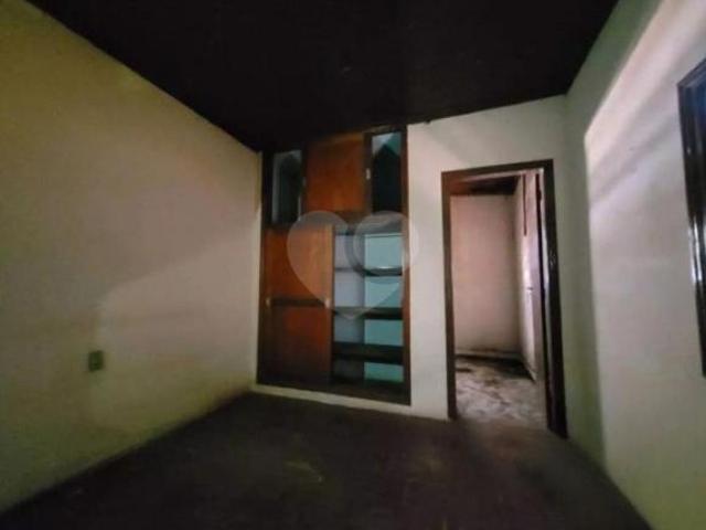 Casa com 2 quartos à venda em Centro SP