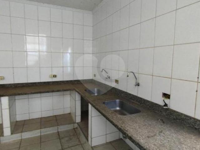 Casa com 2 quartos à venda em Centro SP