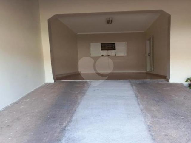 Casa com 2 quartos à venda em Conjunto Habitacional Parque Da Floresta SP